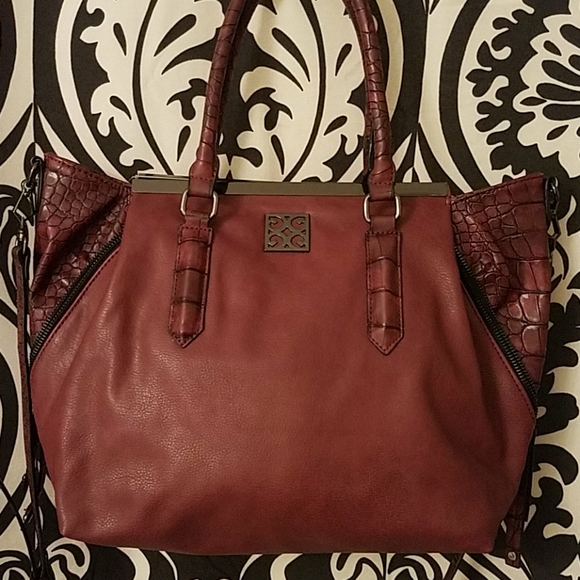 Gianni Bini | Bags | Burgundy Handbag | Poshmark